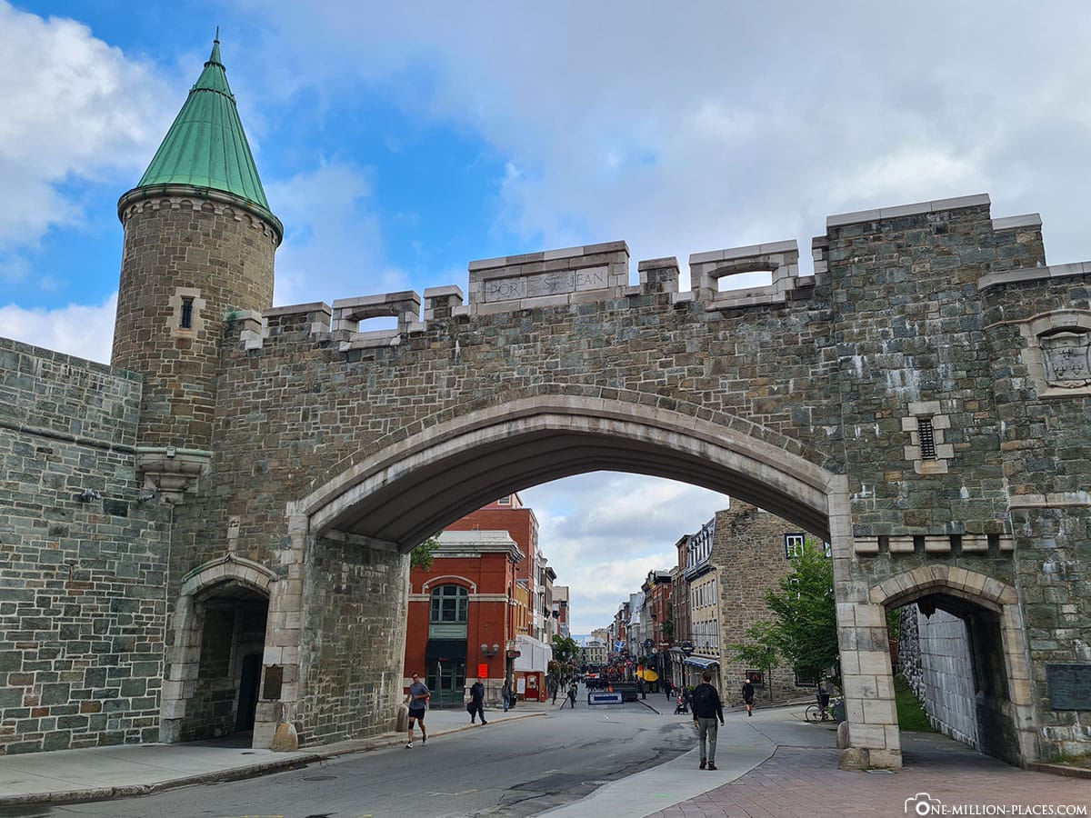 The Saint Jean's Gate - Foto: Quebec City Walls City Gates 04