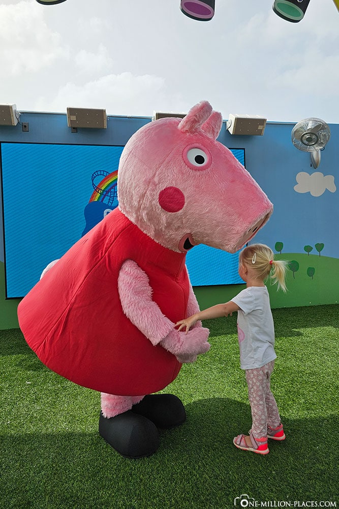 - Foto: Peppa Pig Theme Park Meet Peppa 02