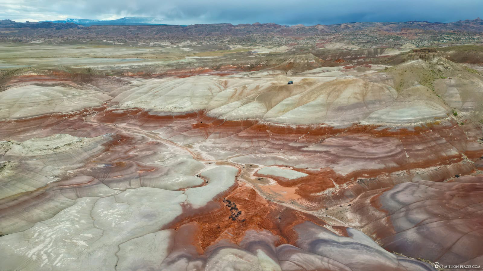Bentonite Hills, Moonscape Overlook & Factory Butte (USA)