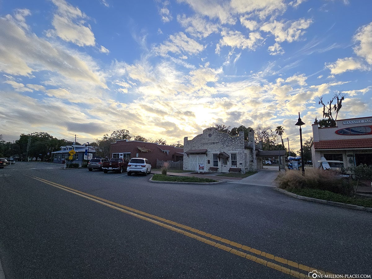 Crystal River, Florida: Experience manatees & the most beautiful spots